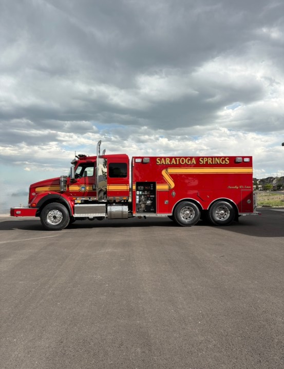 Crews respond to house fire in Saratoga Springs