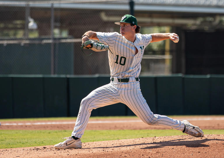 Venice High pitcher Carter Cox flips to Florida from FAU