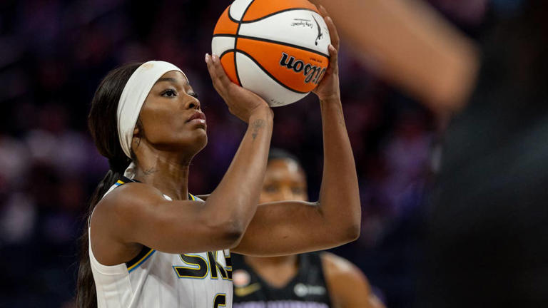 Final injury report for Wings-Sky: Will Skylar Diggins, Rickea Jackson ...