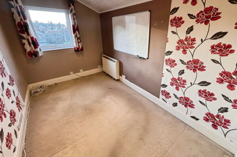 Inside 4-bedroom Lincolnshire terrace house on the market for £100k