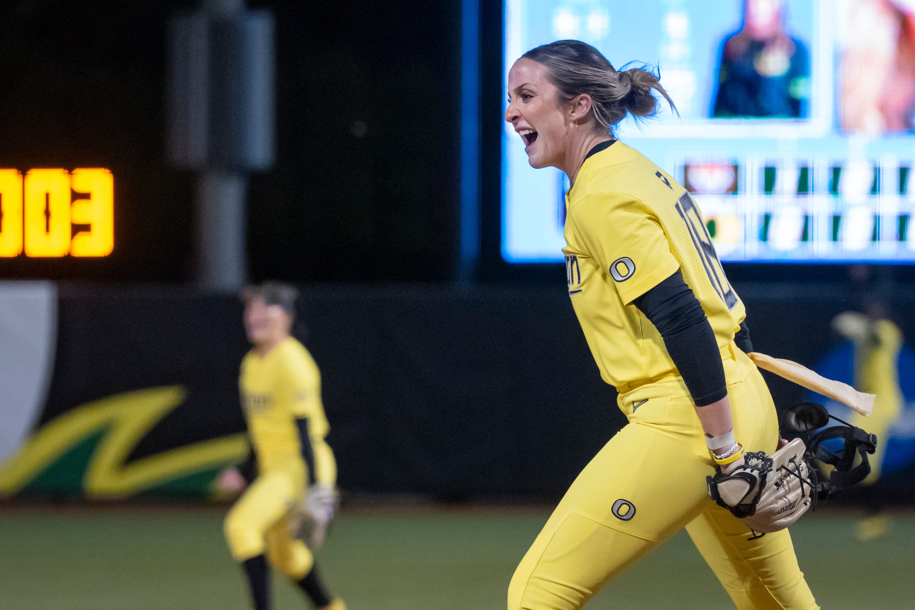 Oregon softball vs Mississippi State in NCAA regional. How to watch