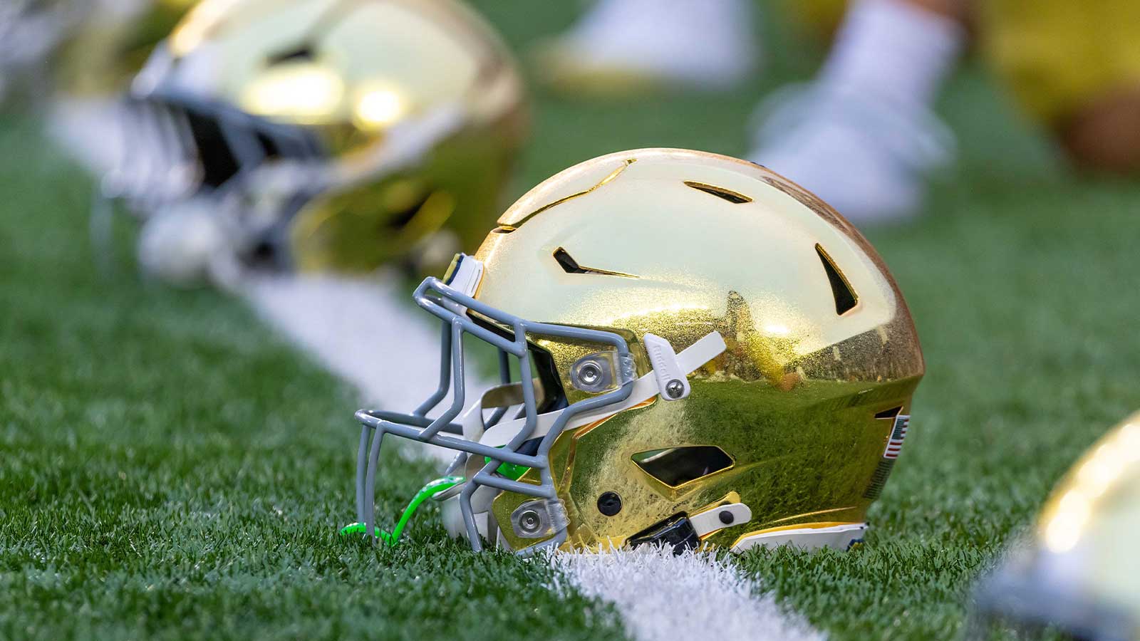 5-star DT David Folorunsho picks Notre Dame Fighting Irish over Miami ...