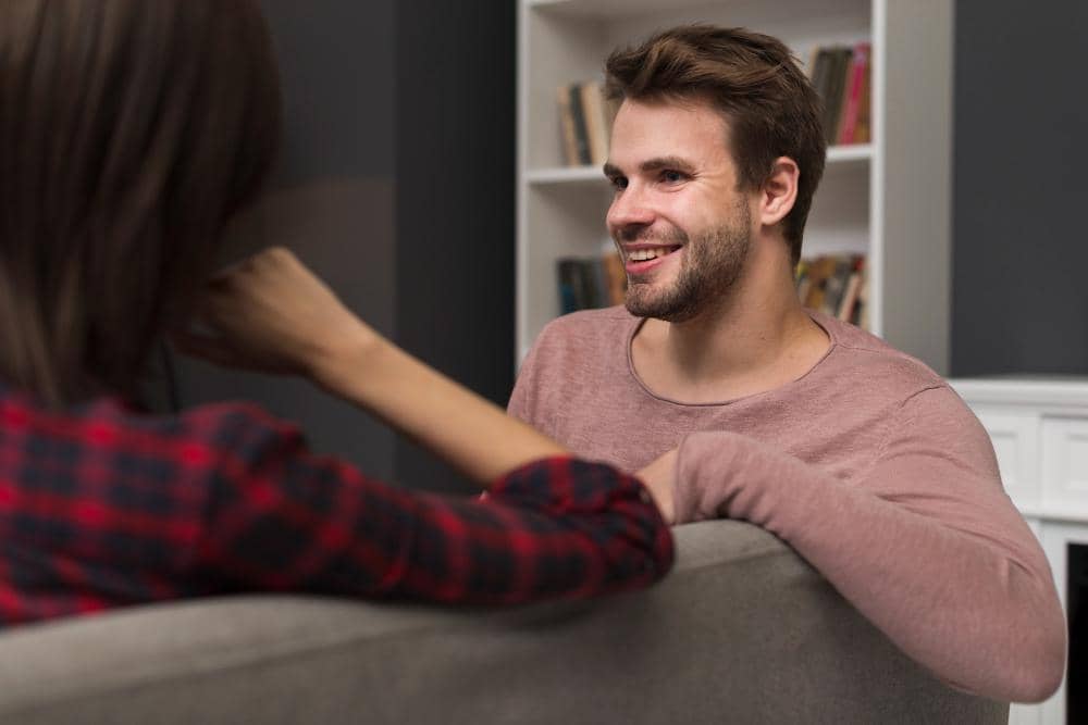 Mengenal slow burn relationship, saat hubungan tumbuh perlahan