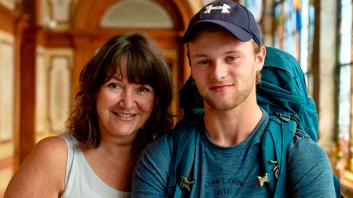 Race Across the World pairs unite for tribute run