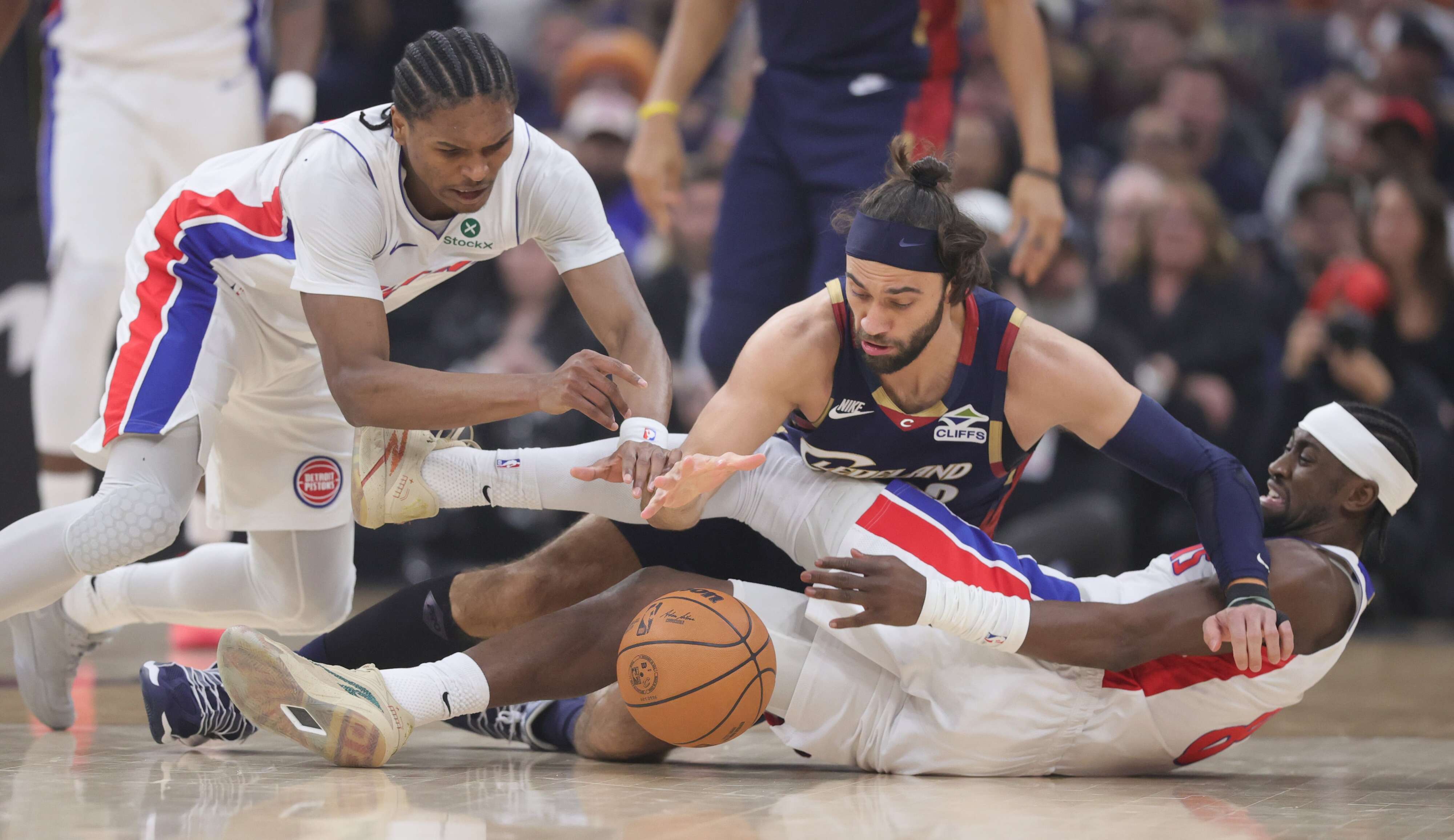 Why wasn’t Pistons’ Ausar Thompson ejected in Game 6 for shoving Cavs ...