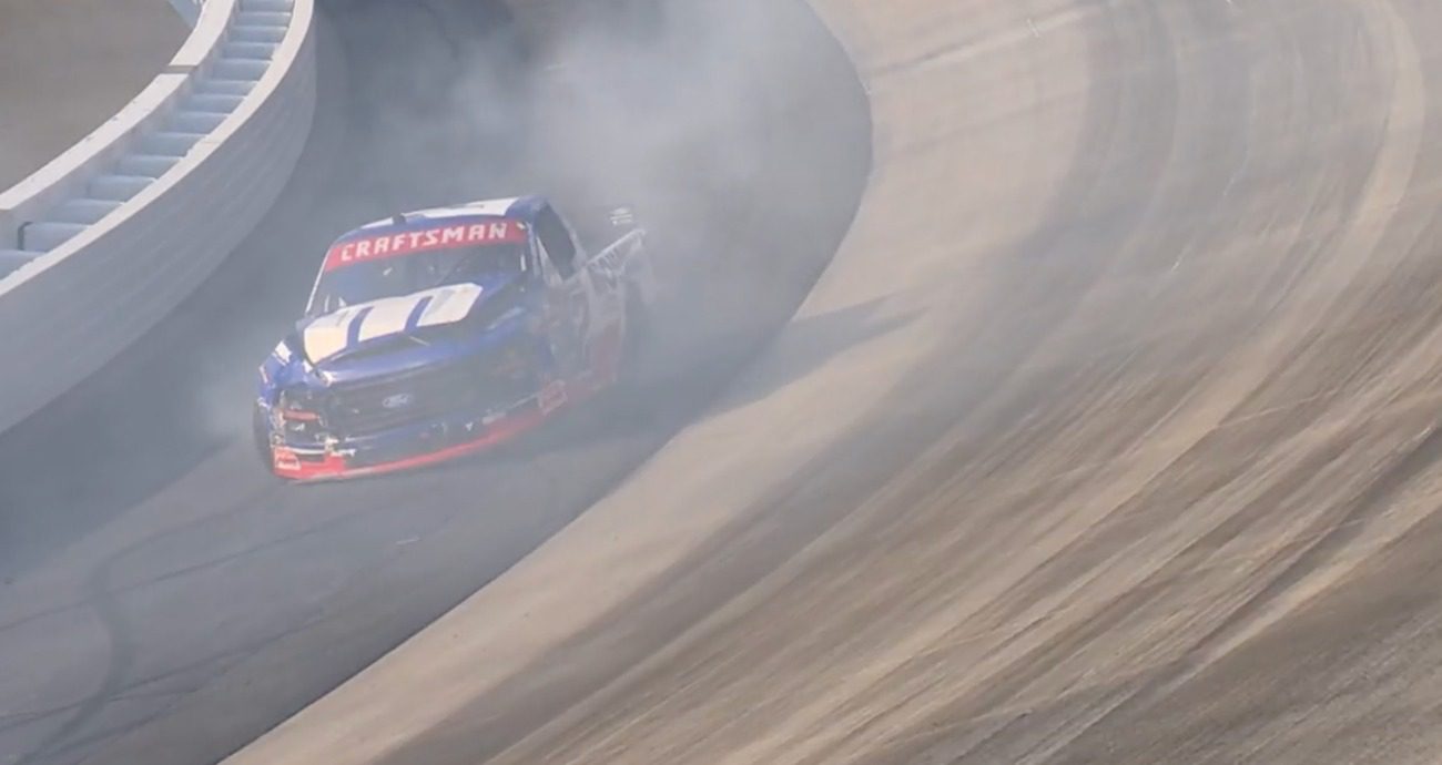 Baldwin spins, crashes out during final stage