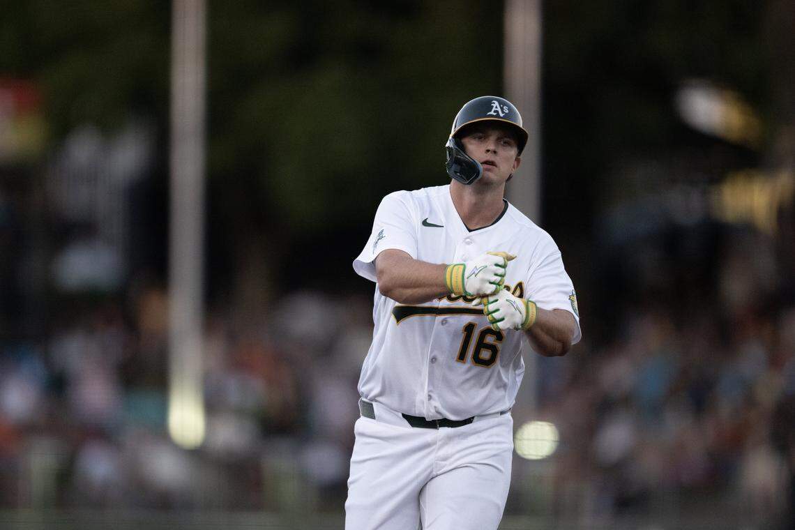 Nick Kurtz has 2 different streaks going as he powers A's past Giants ...