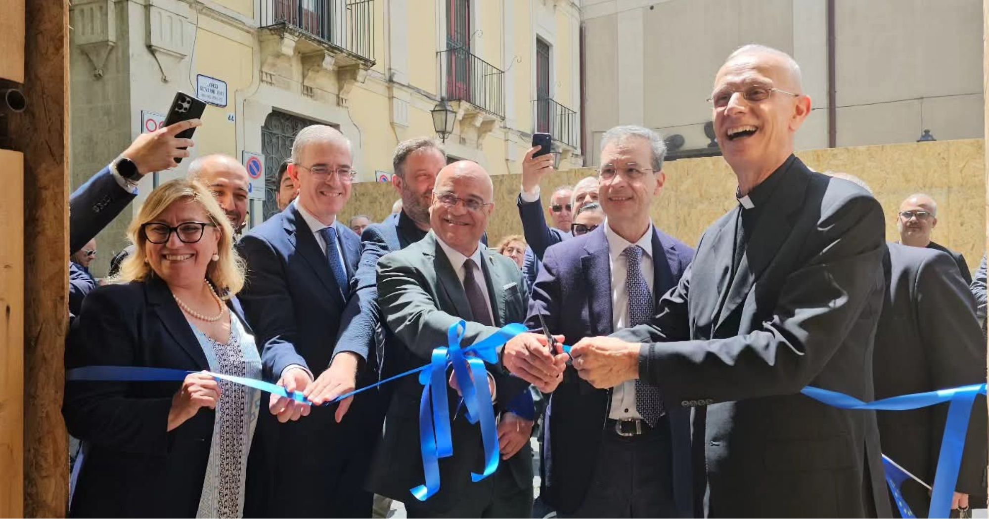 Acireale è la prima diocesi d'Italia che attiva l’Antenna Europe Direct ...