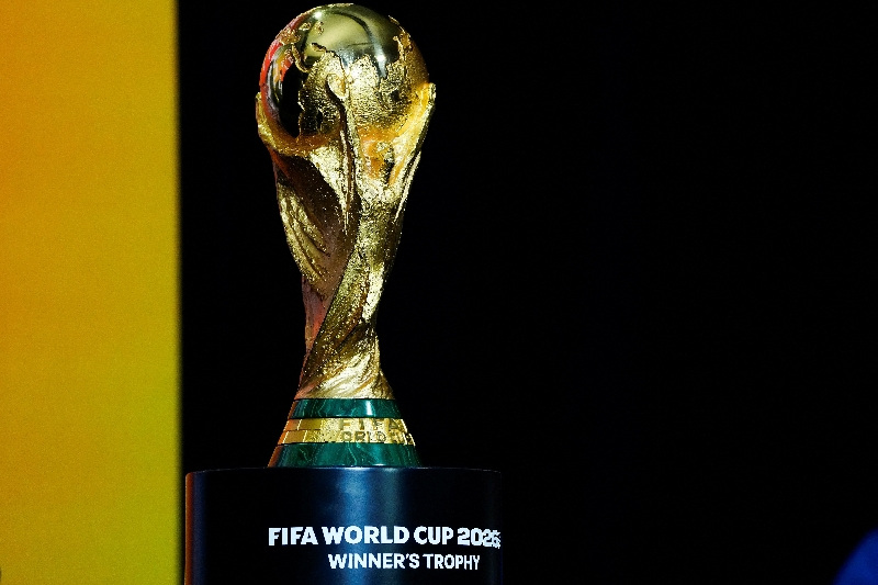 Soccer-FIFA officials to meet Iranian FA to discuss World Cup on ...