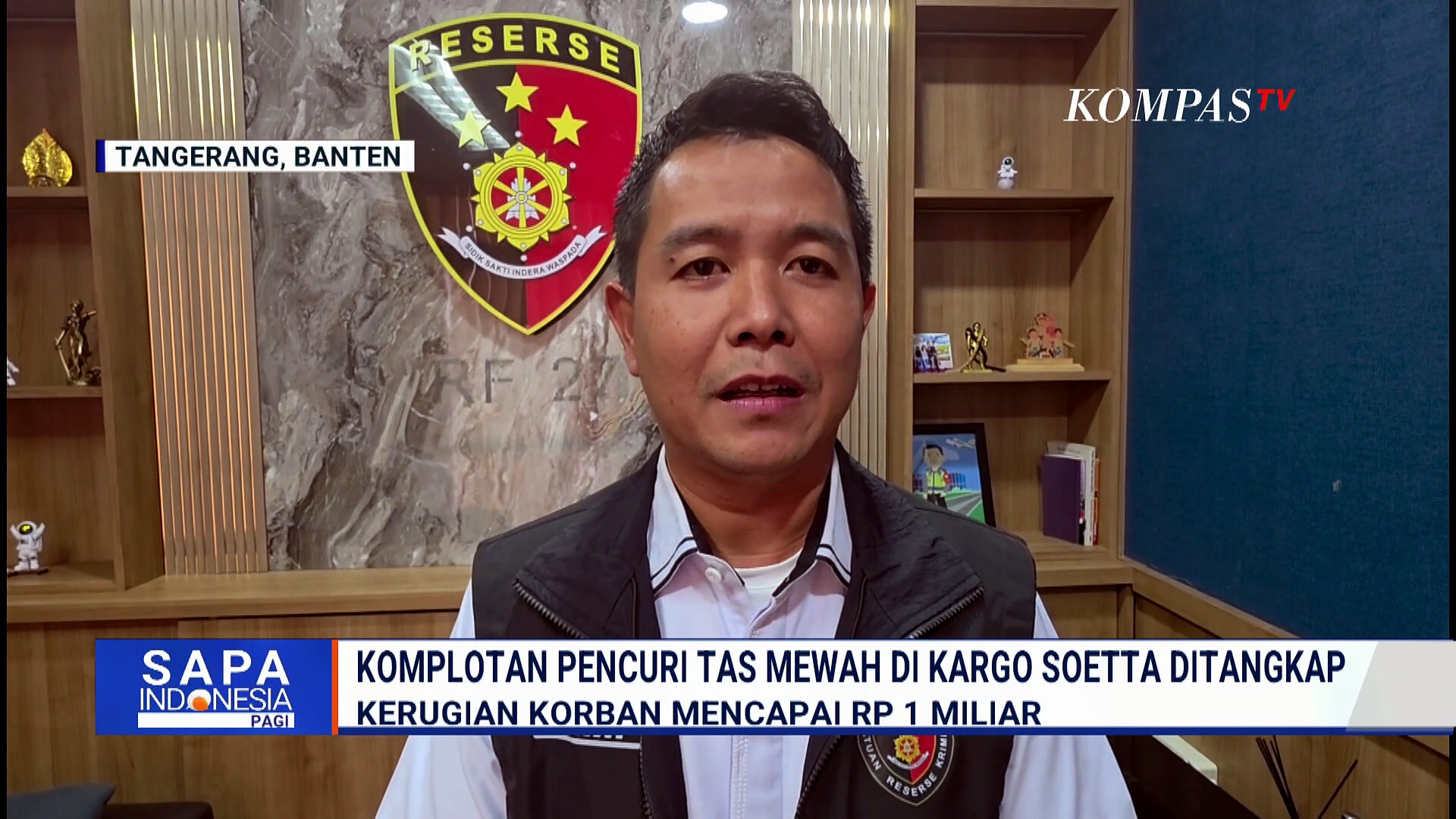 Kronologi nobar film Pesta Babi di Sumbawa Barat dibubarkan aparat ...