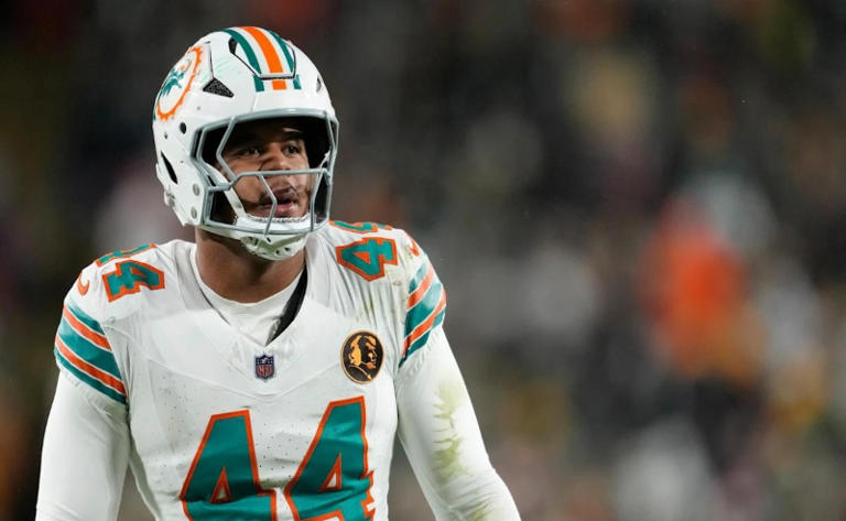 Dolphins pressure mounts on Chop Robinson entering critical NFL season ...