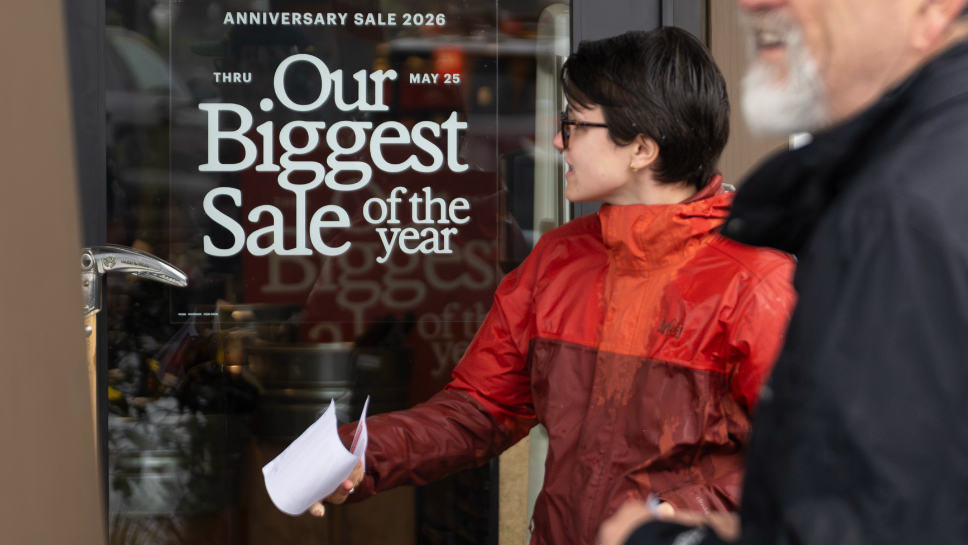 Supporters join picket, boycott outside Tacoma REI for fair bargaining ...