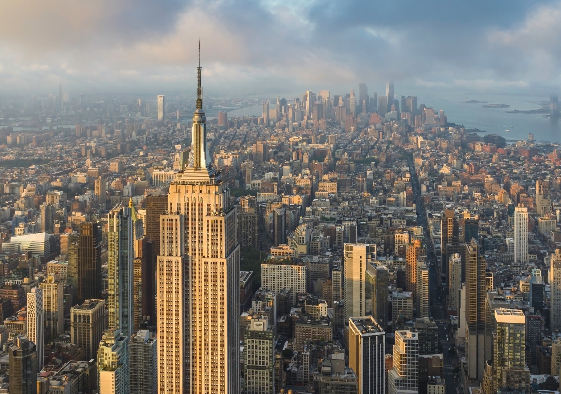 Nueva York planea impuestos sobre compras al contado y segundas ...