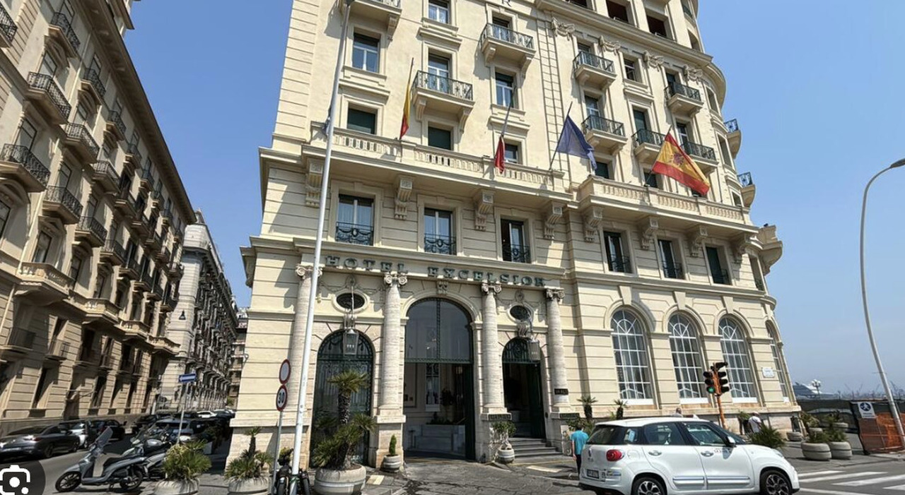 Napoli, rapinò un turista all'interno dell'hotel Excelsior e poi evase ...