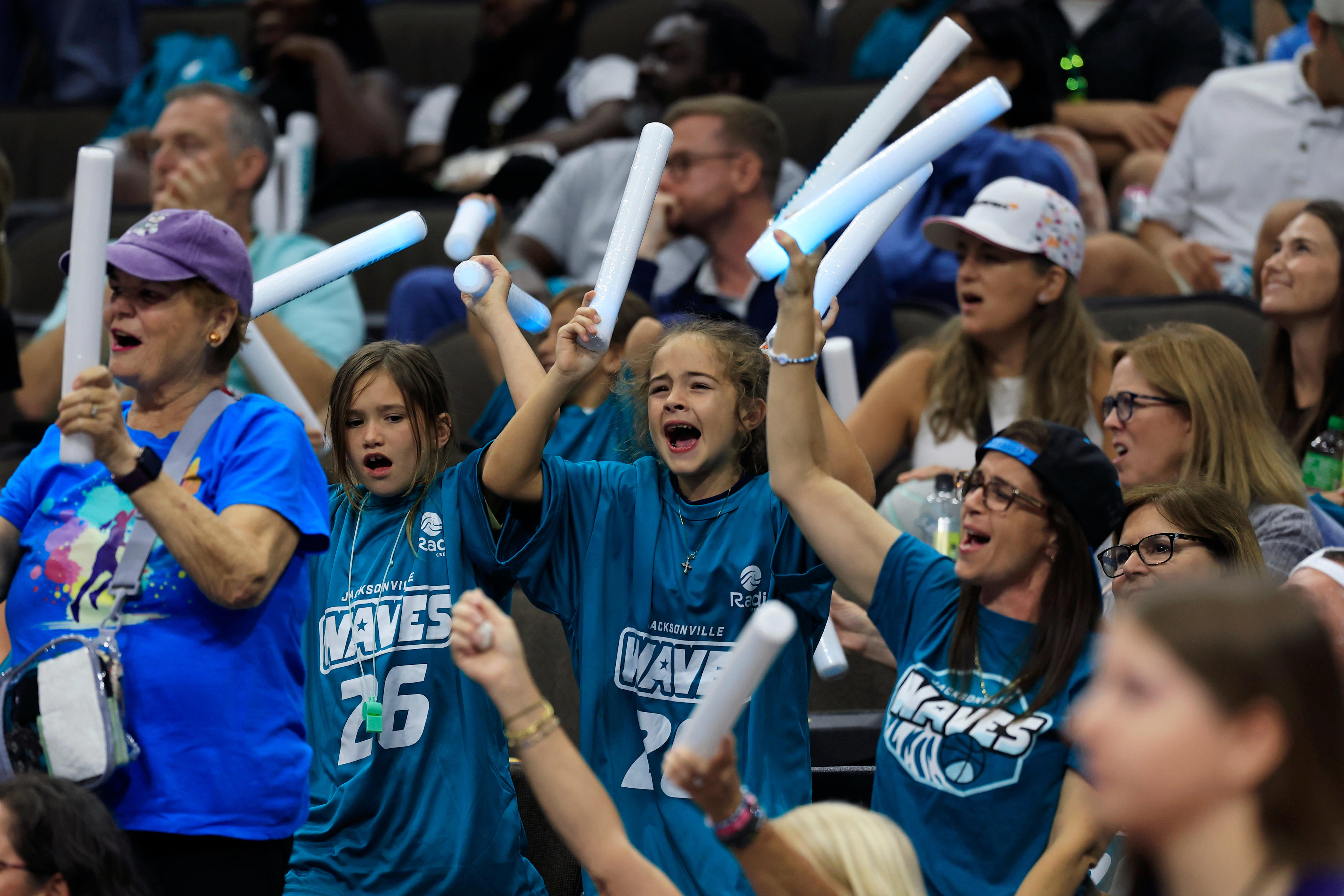 Jacksonville Waves fall in debut game of UpShot League