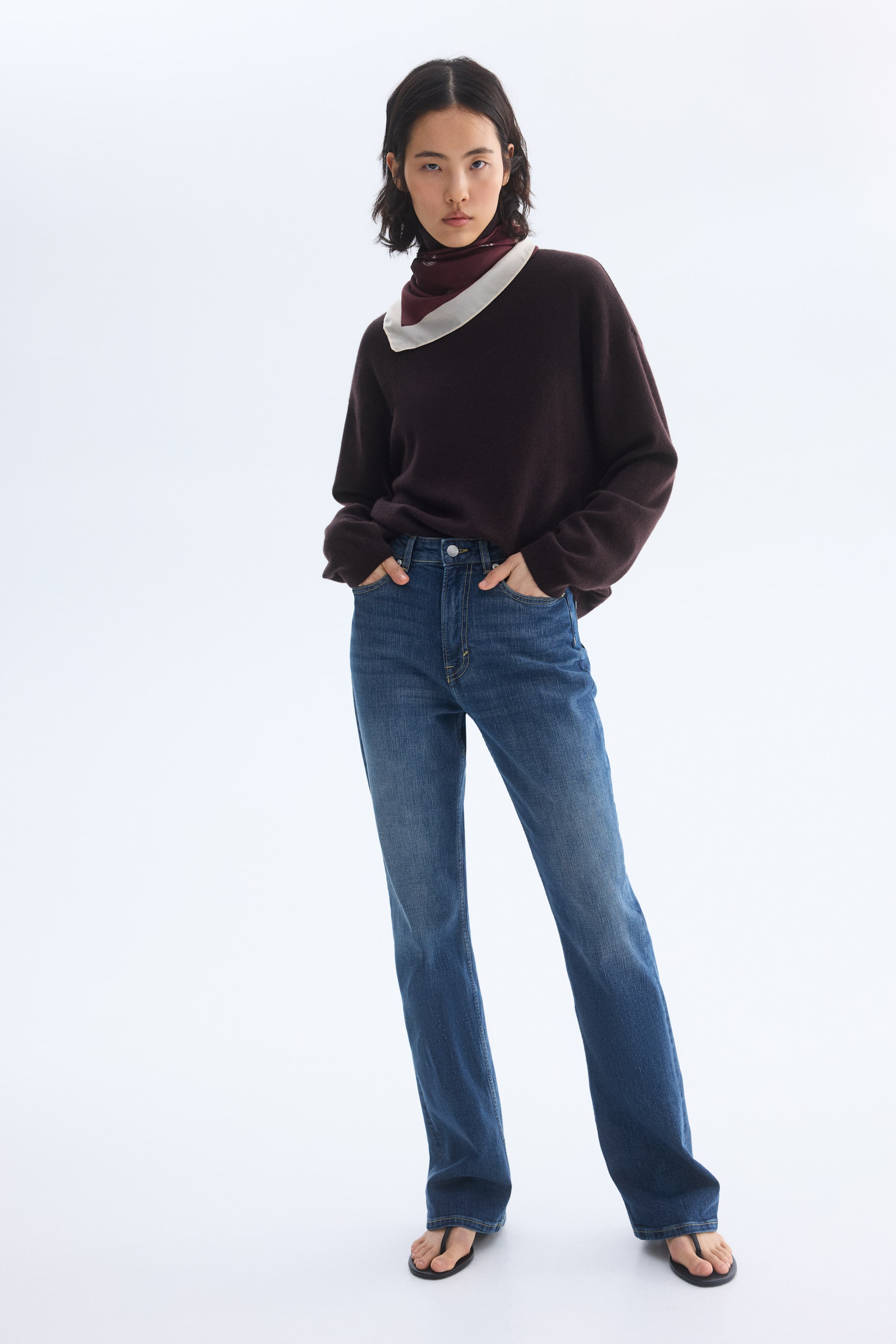 Jennifer Aniston's baggy bootcut jeans are my ideal in-between denim trend