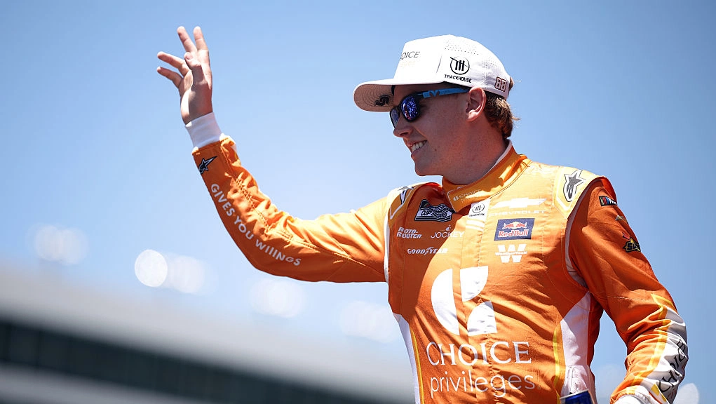 Carson Kvapil to replace Connor Zilisch in Dover race