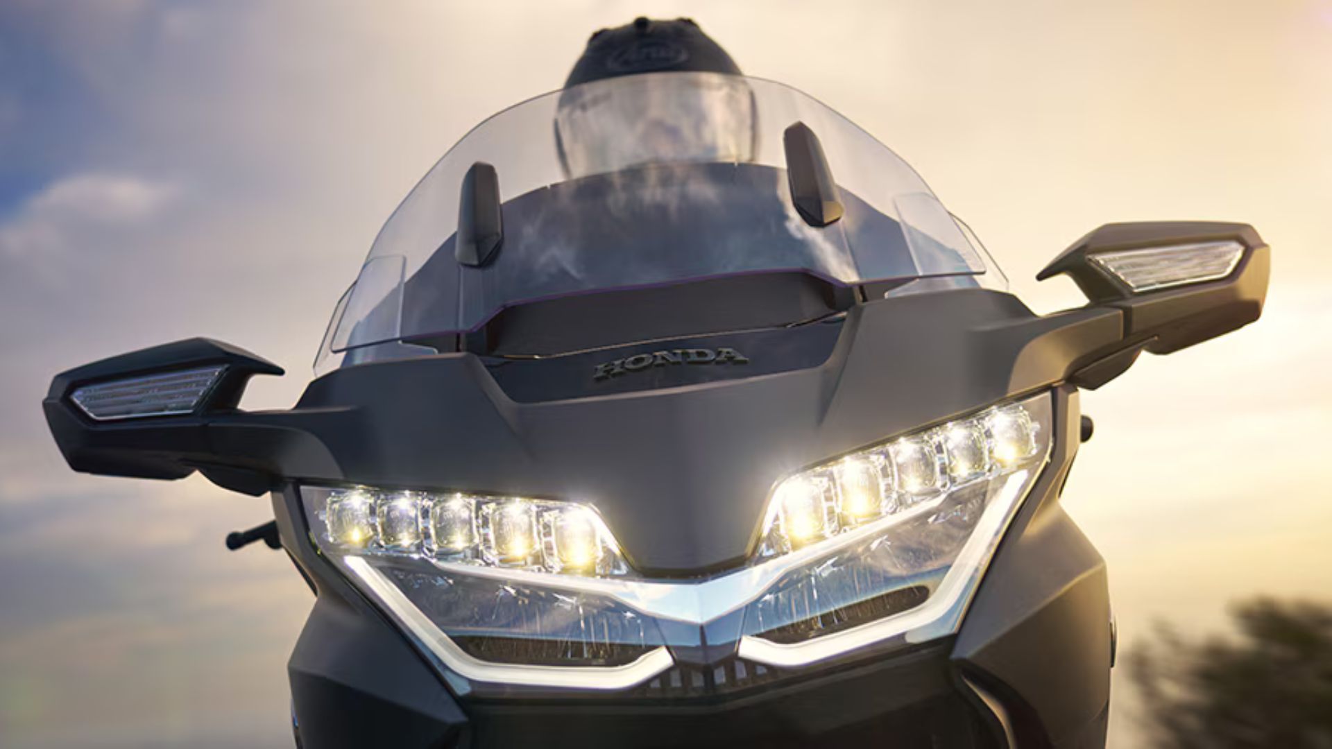 Honda Gold Wing: The Ultimate Touring Motorcycle for Unwavering ...
