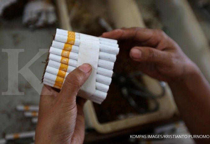 Menakar dampak pembatasan nikotin dan tar terhadap industri kretek nasional
