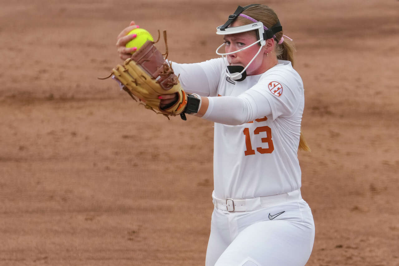 Freshman Hannah Wells leads the Texas Longhorns past Wagner in NCAA ...