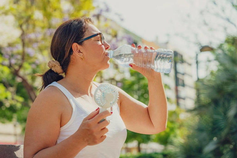 Doctor's warning: The silent summer mistake causing UTI spikes in women ...