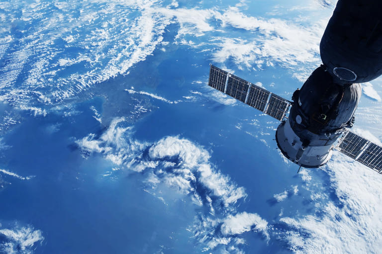One-tonne Russian rocket debris could pass over Poland