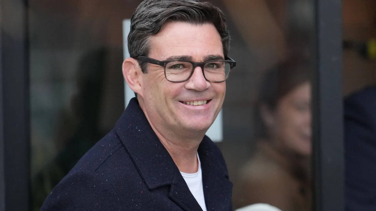Andy Burnham's path to Parliament: A potential challenge to Keir Starmer