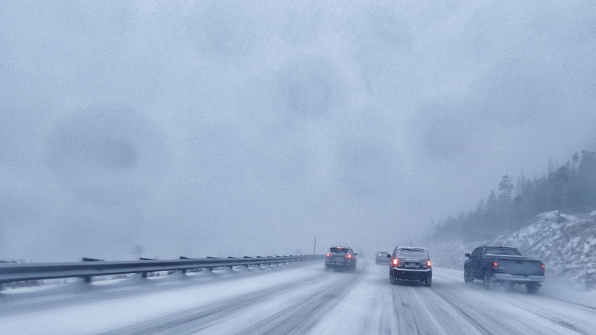 Winter storm warning: Up to 20 inches of snow and 70 mph winds hit I-5 ...