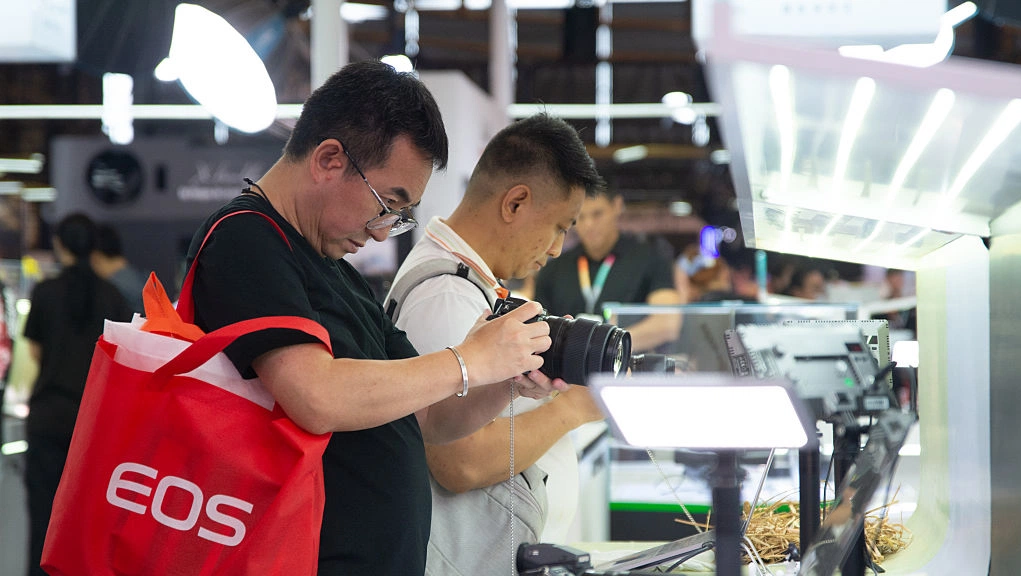 Canon rolls out major firmware updates for EOS R series