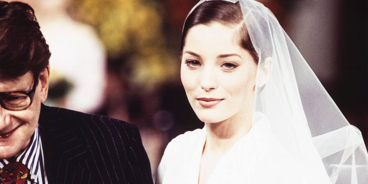 Da Sarah Jessica Parker a Victoria Beckham: gli abiti da sposa anni ...