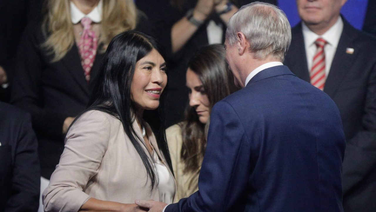 Ximena Lincolao bajo el microscopio: “No sabe de ciencias ni le interesa”