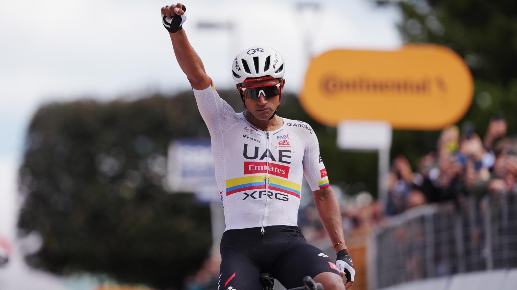 Giro d’Italia: Narvaez è perfetto e taglia per primo il traguardo di Fermo