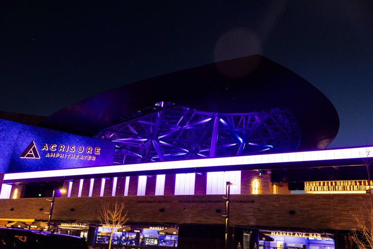Opening night ends with crowds in the streets, rave reviews for Grand ...