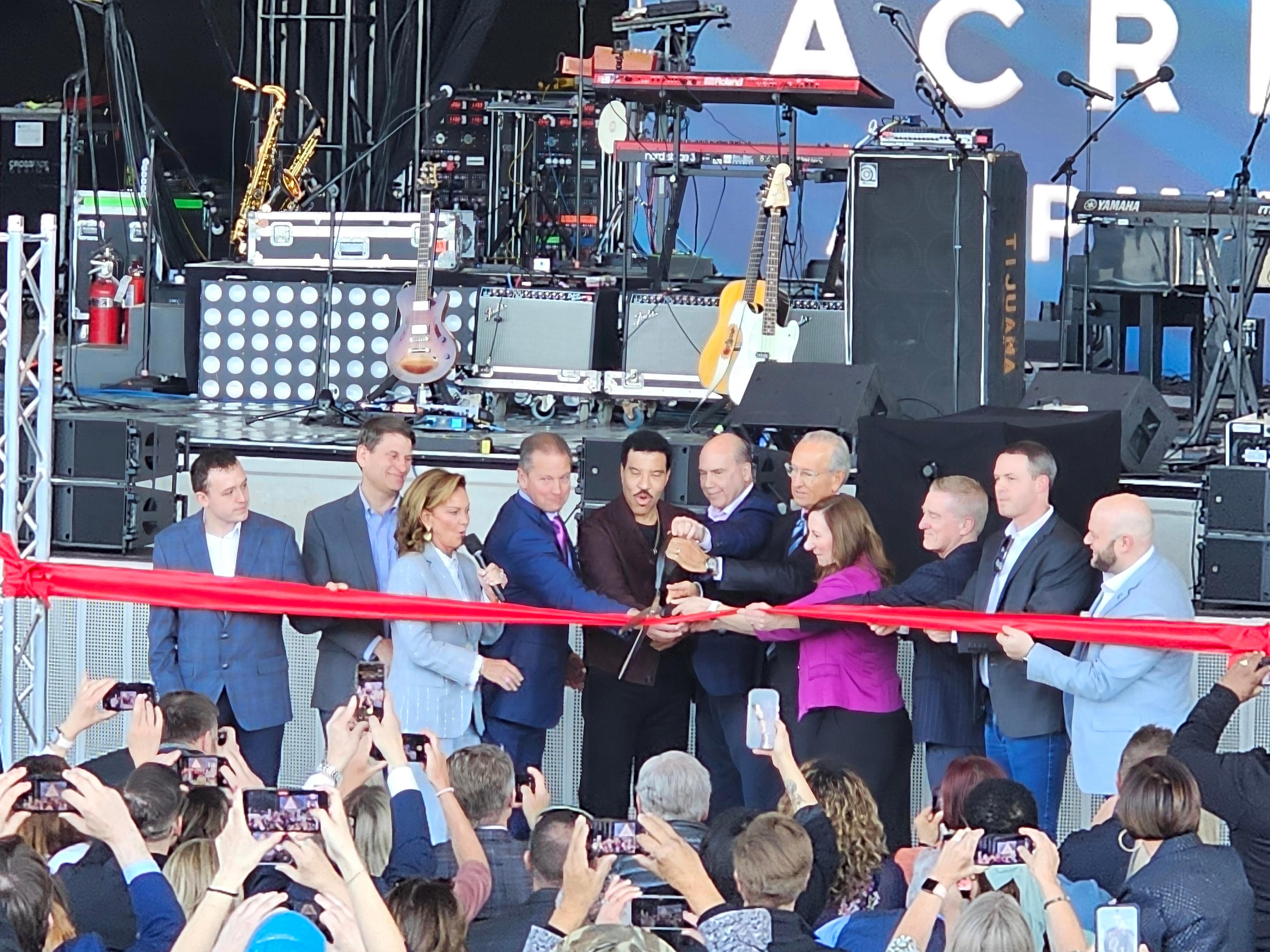 In revitalized Grand Rapids, new concert amphitheater shines downtown
