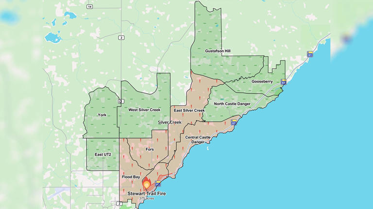 Minnesota wildfires: Stewart Trail Fire 30% contained, closes highways ...