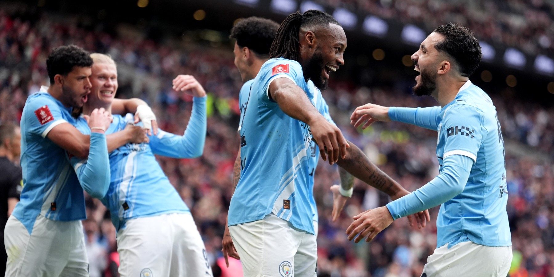 Praat mee op VP: Manchester City op achterstand, Arsenal ruikt titel