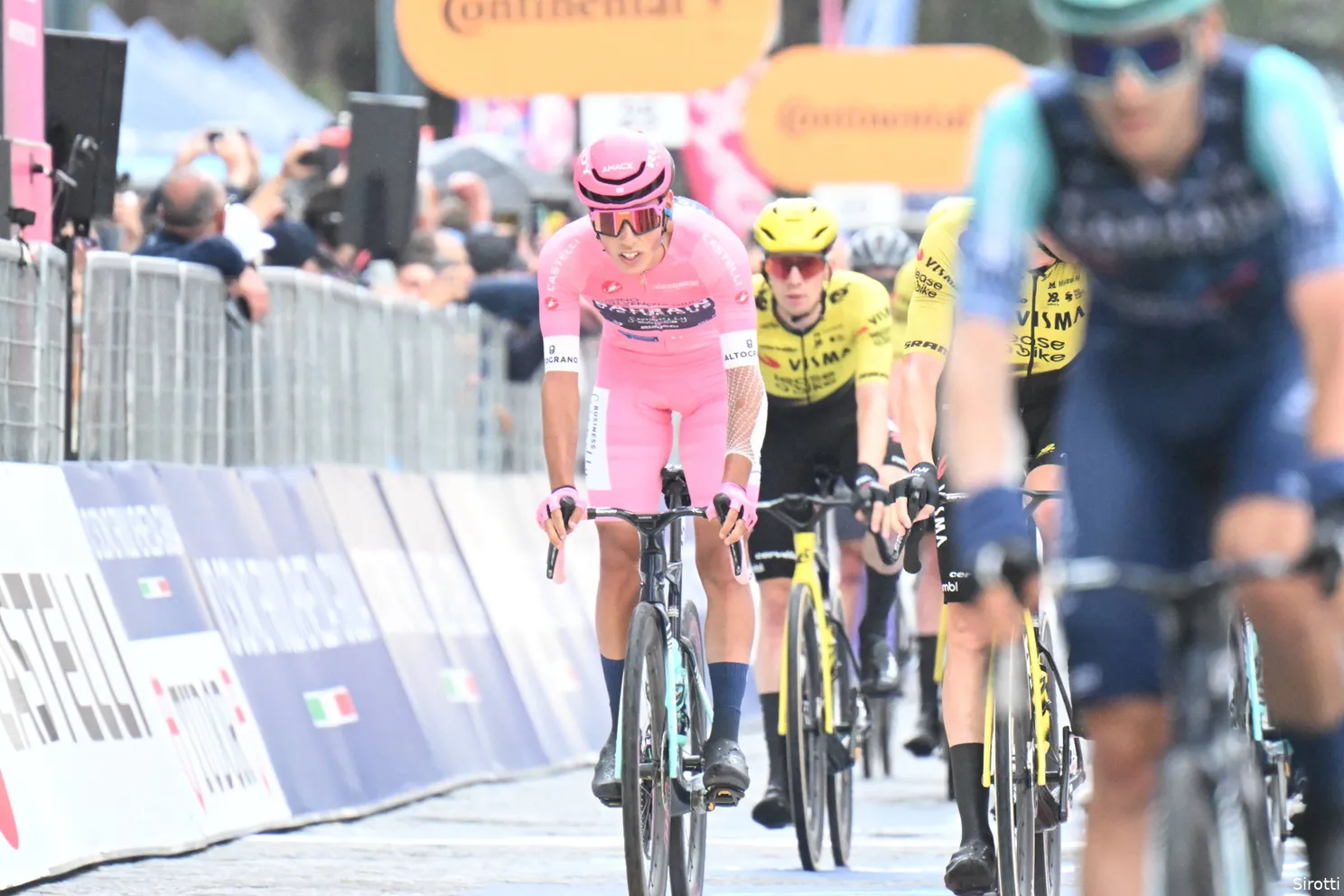 Bahrain Victorious and pink jersey Eulalio admit they were a little too ...