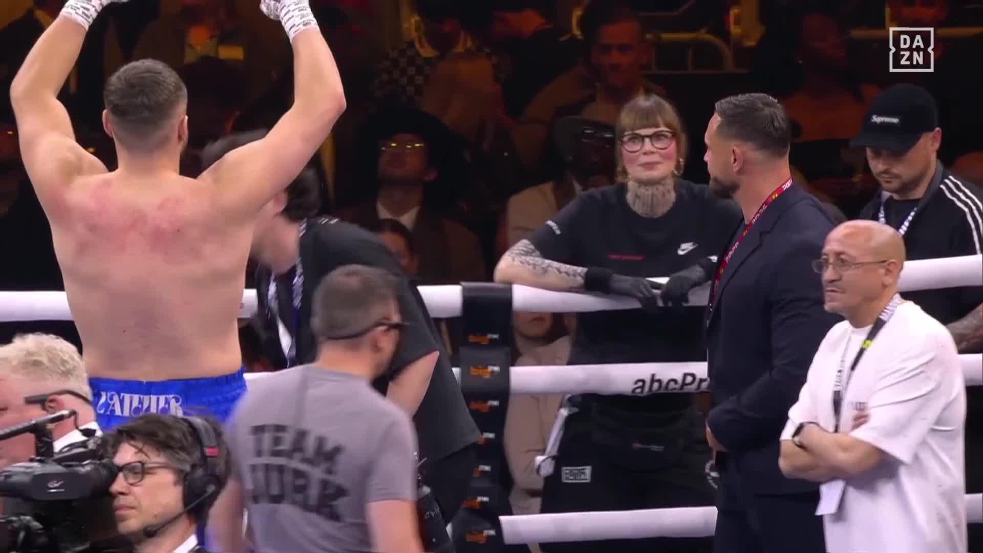 Is this the fastest knockout in history? Boxer seals victory inside ...