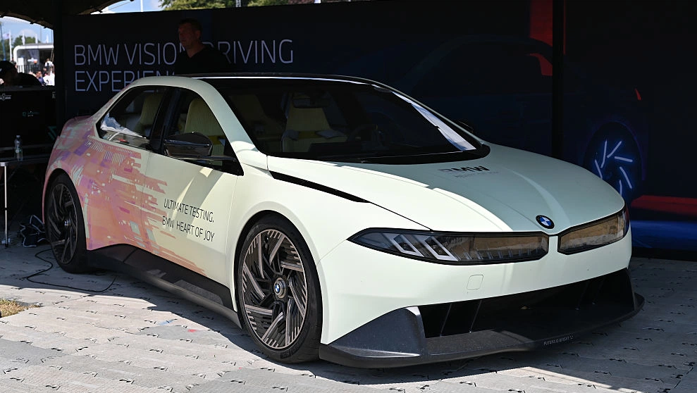 BMW unveils Vision K18 concept with dramatic six-cylinder design