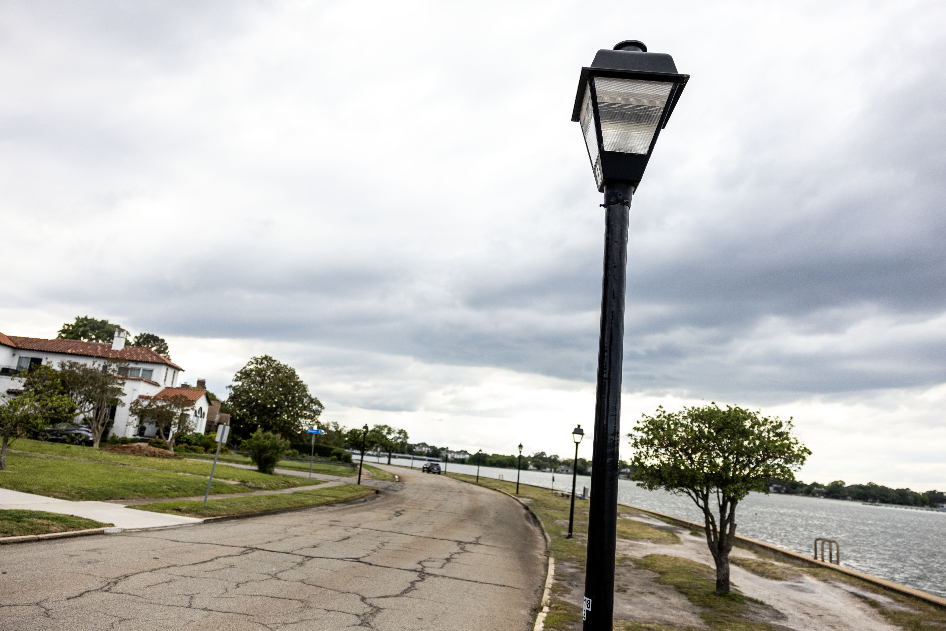 Norfolk pauses LED street light replacements after brightness concerns