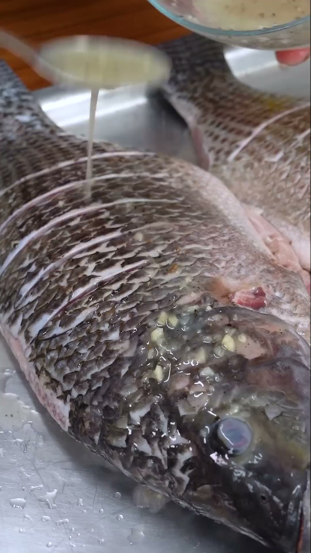 ¿Cómo preparar un pescado frito y súper crujiente? 🐟 ¡Tu familia amará ...