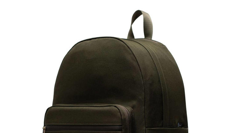 Herschel's beloved Pop Quiz travel backpack is 50% off at REI right now