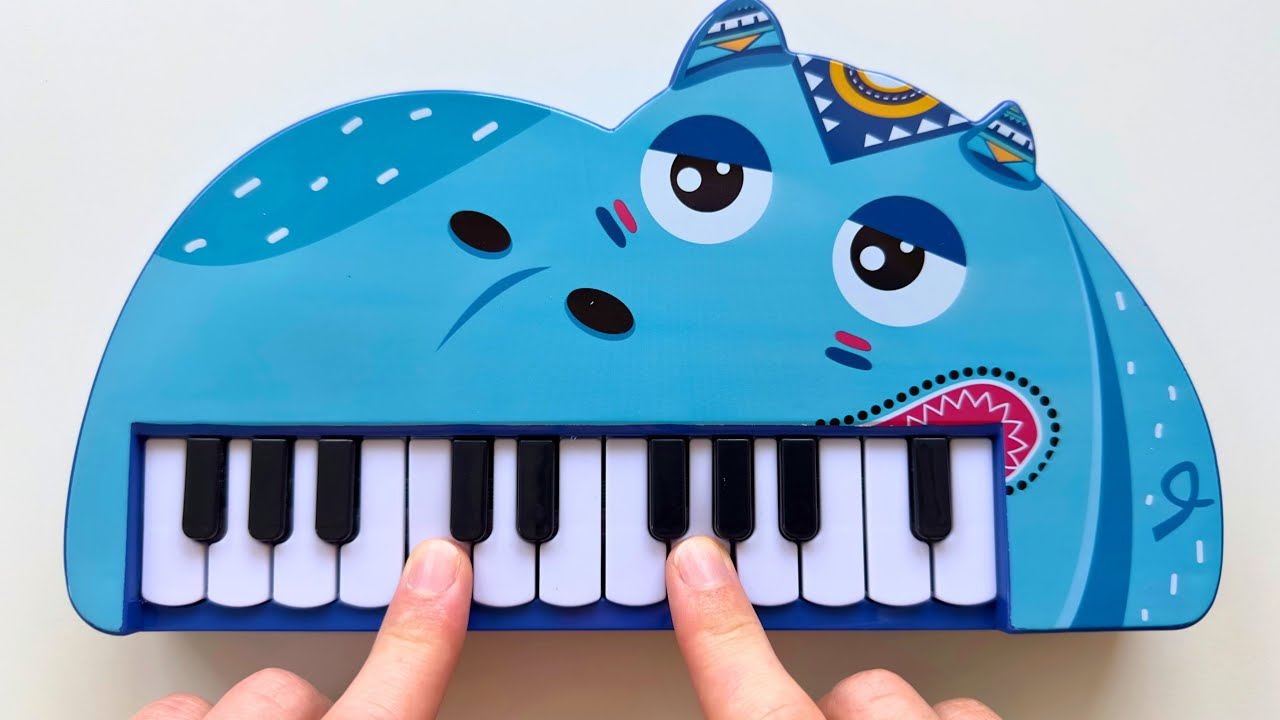 Viral hippo piano performance with funny notes and chaos