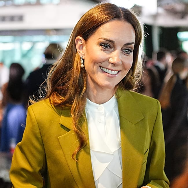 Kate Middleton wears a gray-blue power suit for first day of royal ...