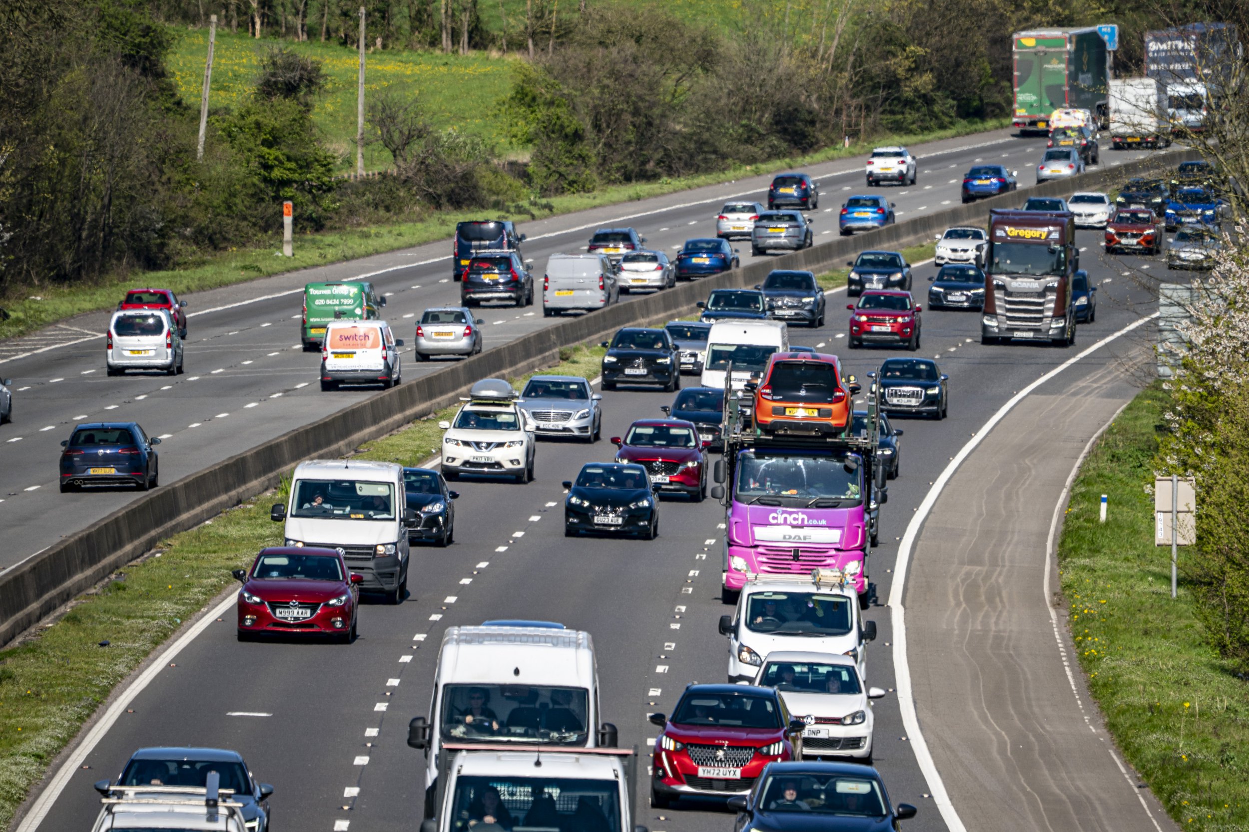 Main road into major UK airport closed over half-term sparking holiday ...