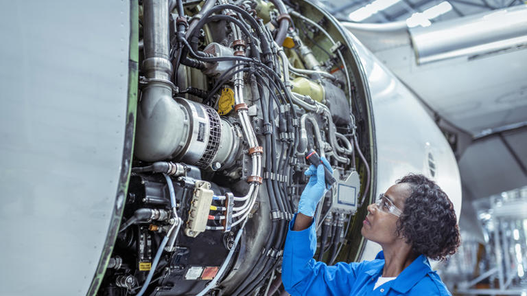 Why some US airlines prefer to fly older, used planes to new models