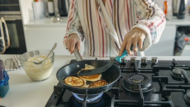 Gas vs electric stove: Which is better for your kitchen?