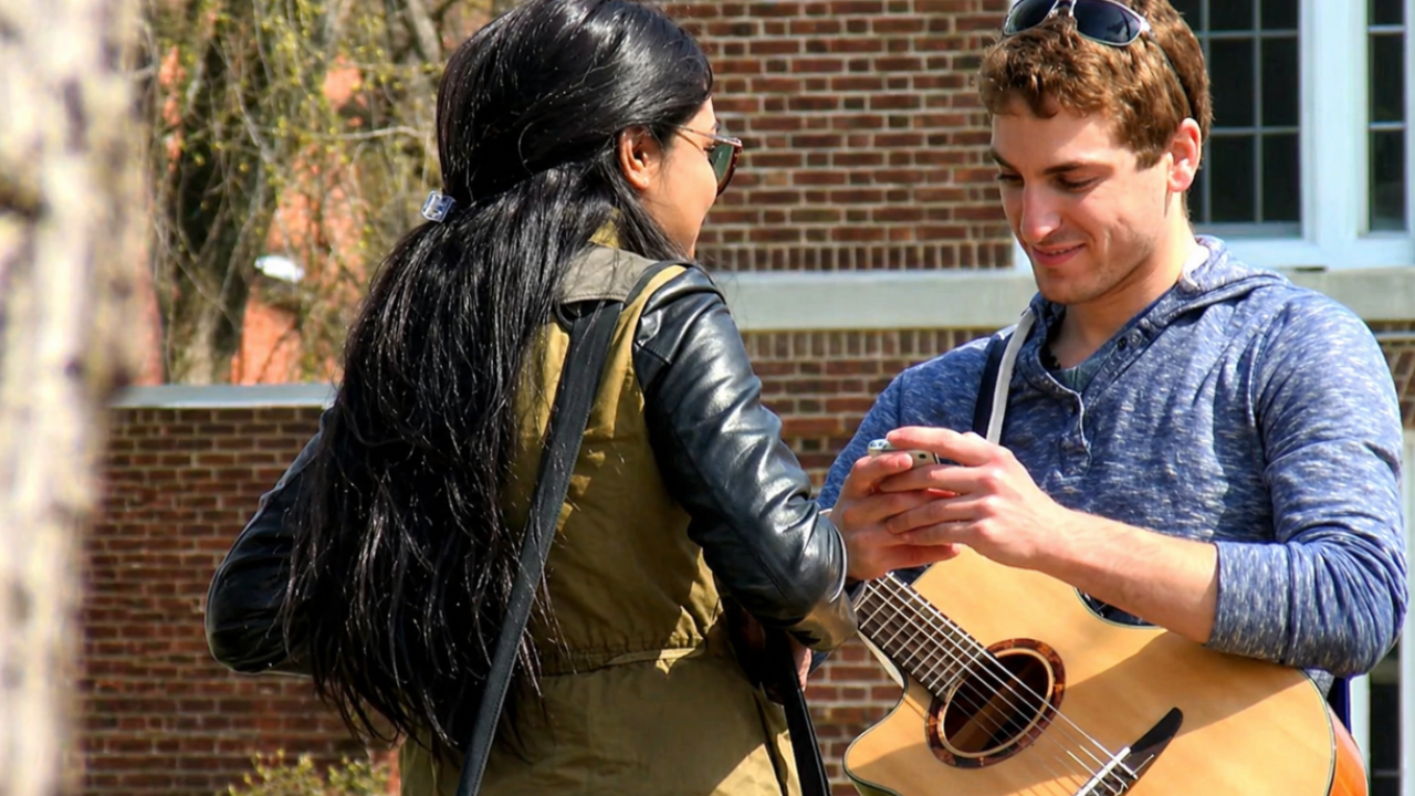 Man serenades Rutgers University girls in public