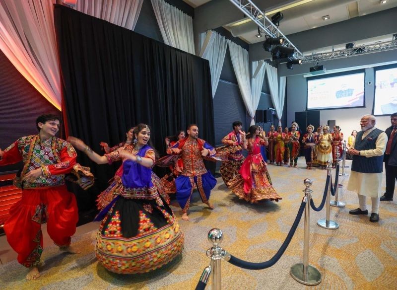 Kathak to Garba: Indian diaspora stuns PM Modi with grand welcome in ...