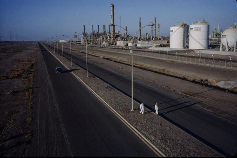 Oliegigant Saudi Aramco gaat voor 35 miljard dollar aan activa afstoten